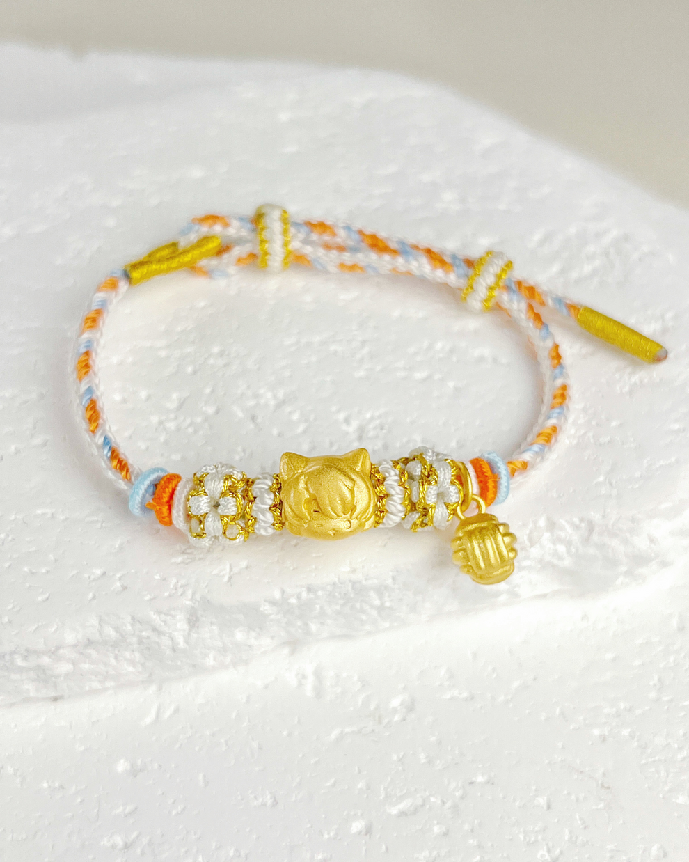 Caleb - Apple Kitty Meowgical Charm Bracelet｜Love and Deepspace ...
