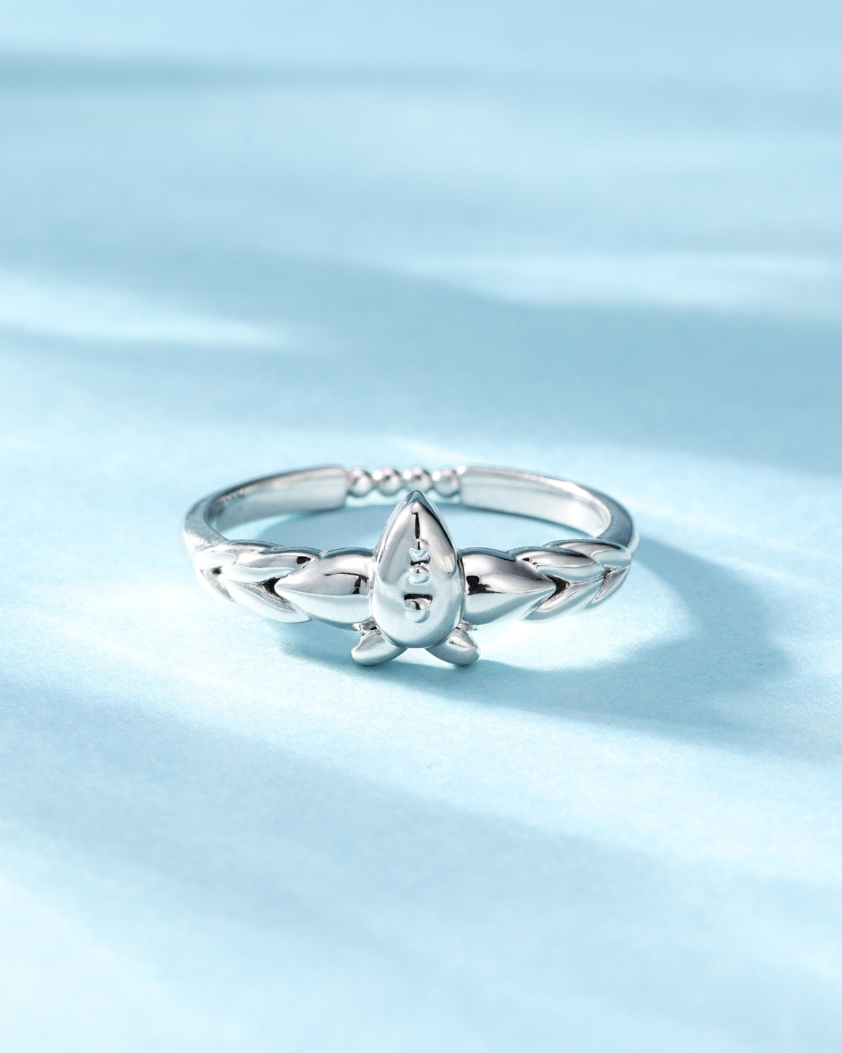 Frieren - Mirrored Lotus Ring – VELNIC STUDIO