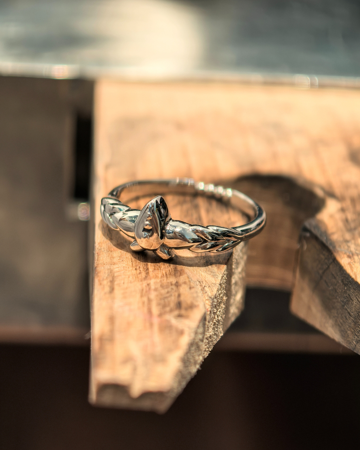 Frieren - Mirrored Lotus Ring – VELNIC STUDIO
